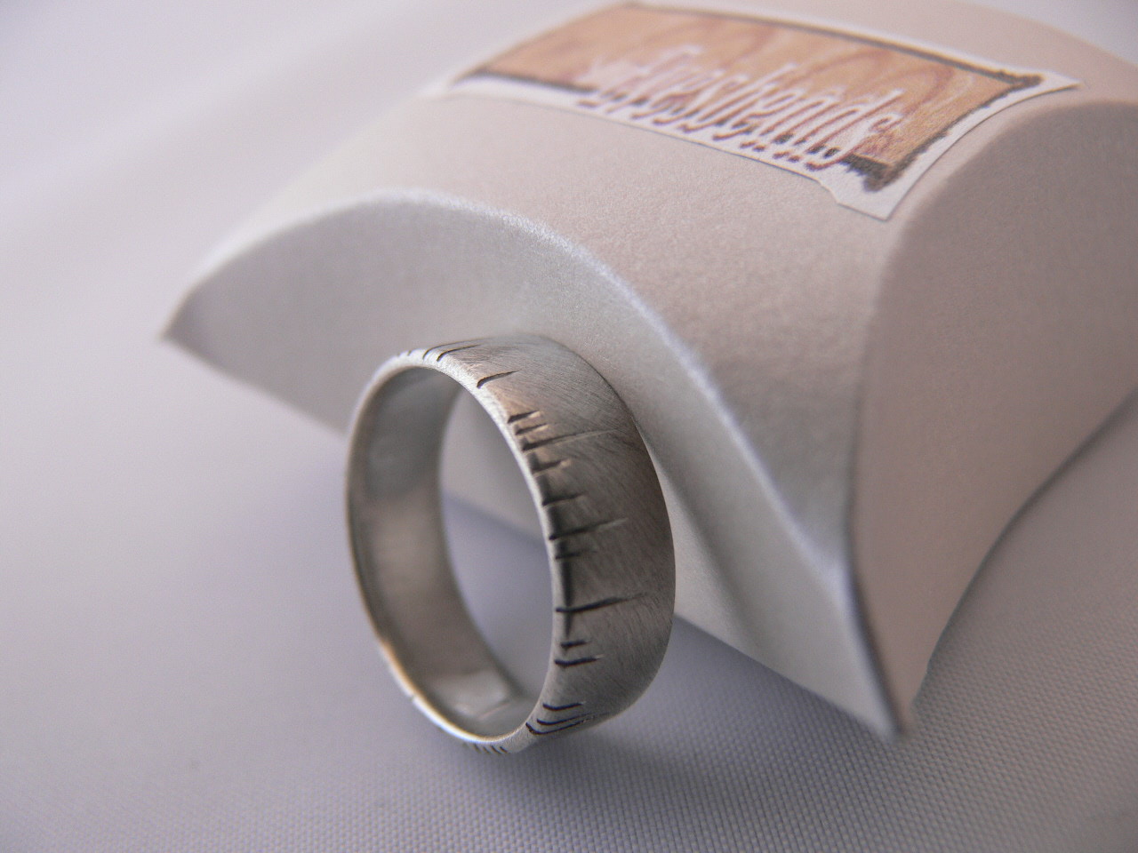 Rustic sterling silver patterned ring - Evesbeads